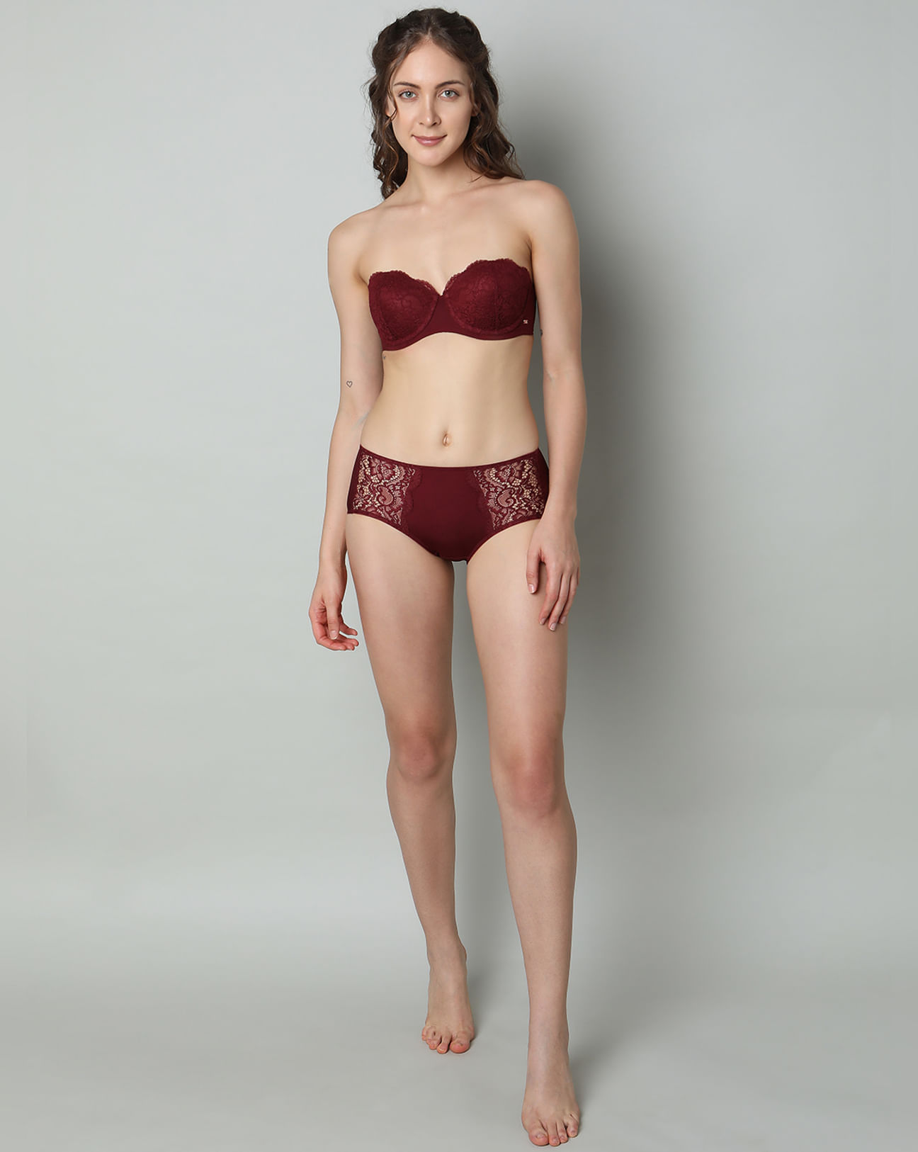 Red Lace Lightly Lined Strapless Bra